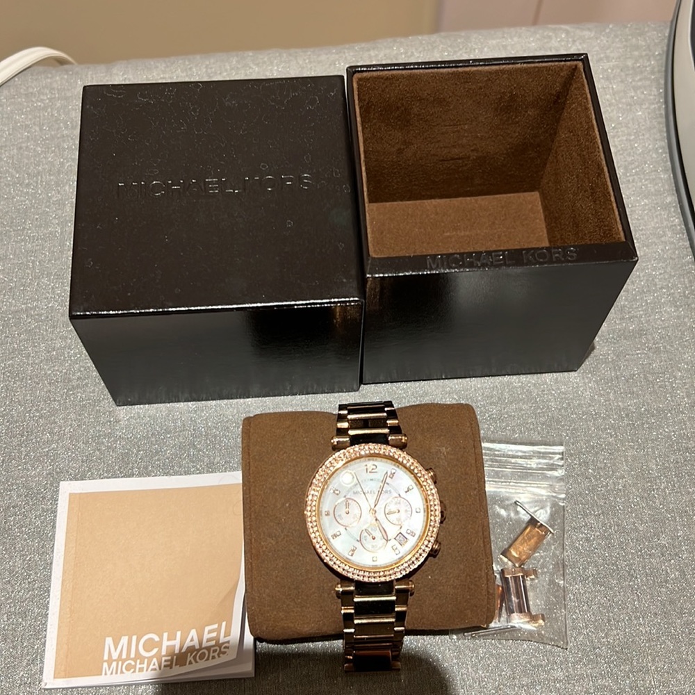 Michael Kors Chronograph Stopwatch In Rose Gold - Gem